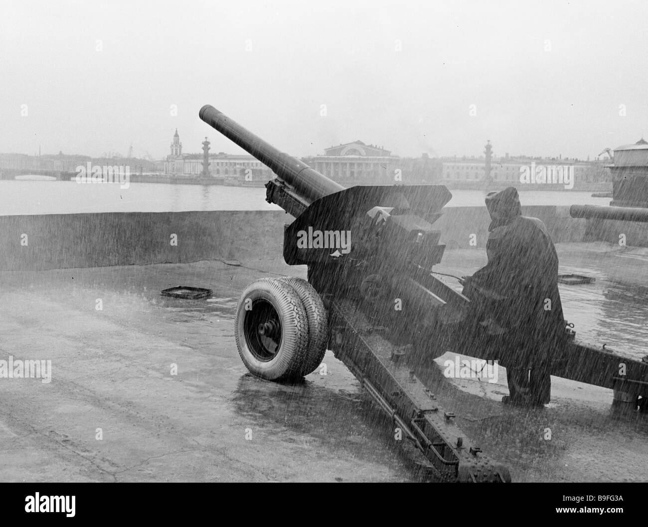 Cannon Firing High Resolution Stock Photography and Images - Alamy
