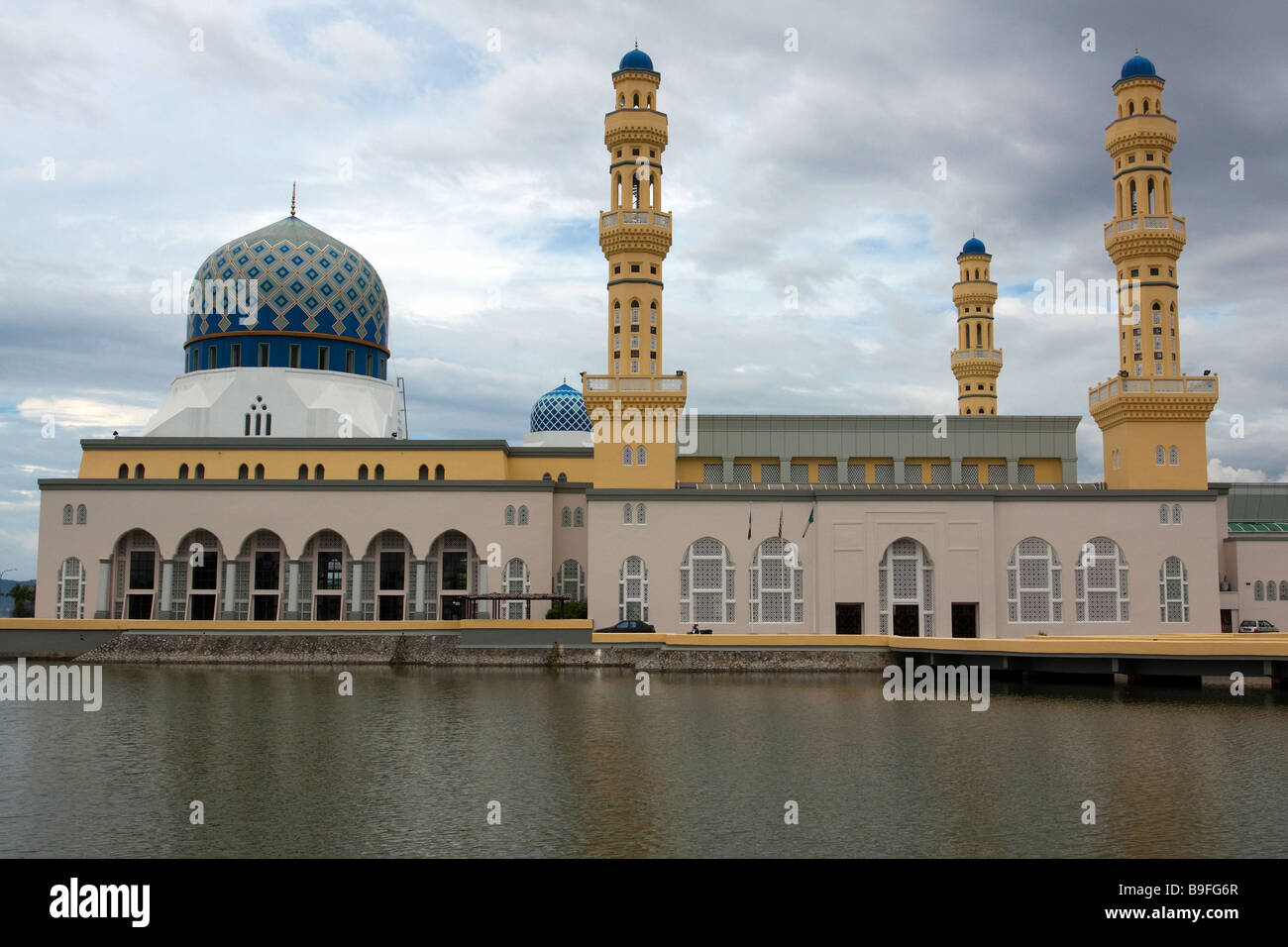 City mosque in kota kinabalu hi-res stock photography and images - Alamy