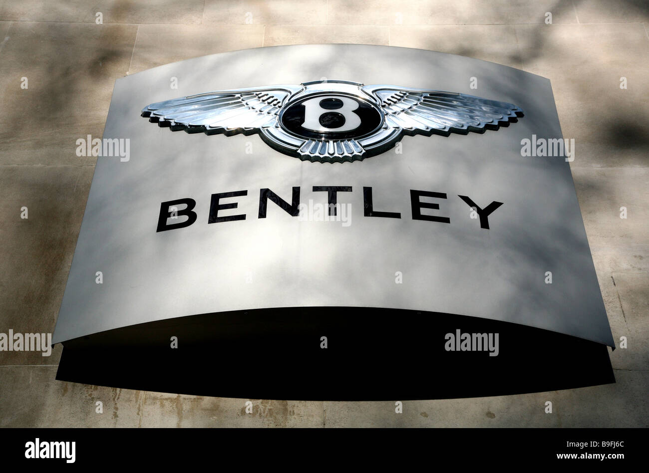 Bentley winged hi-res stock photography and images - Alamy