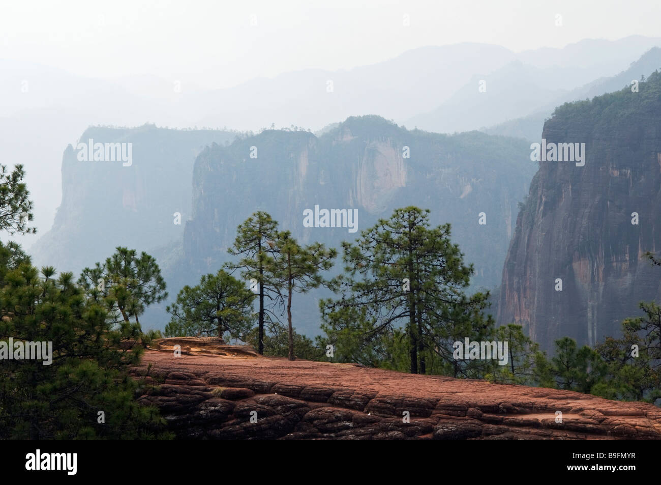 The three gorges national park hi-res stock photography and images - Alamy