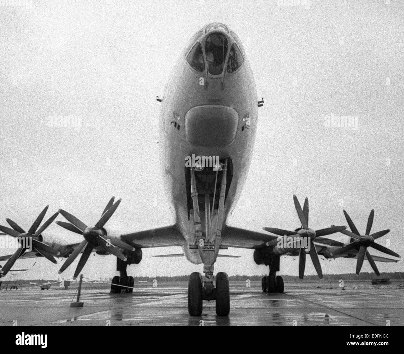Tu 114 Stock Photos & Tu 114 Stock Images - Alamy