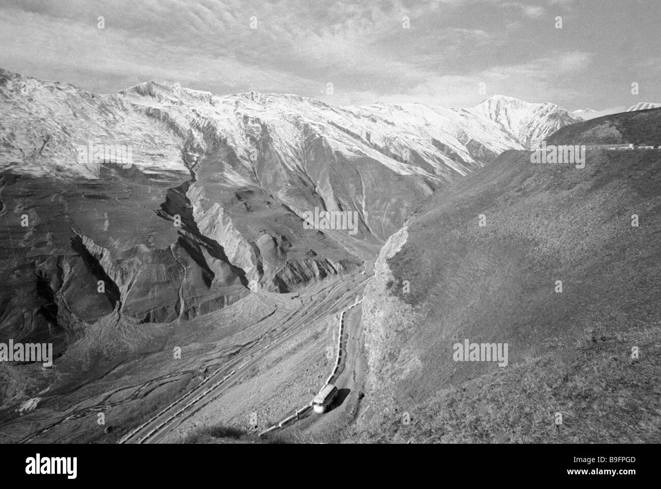 Military Georgian road Stock Photo - Alamy