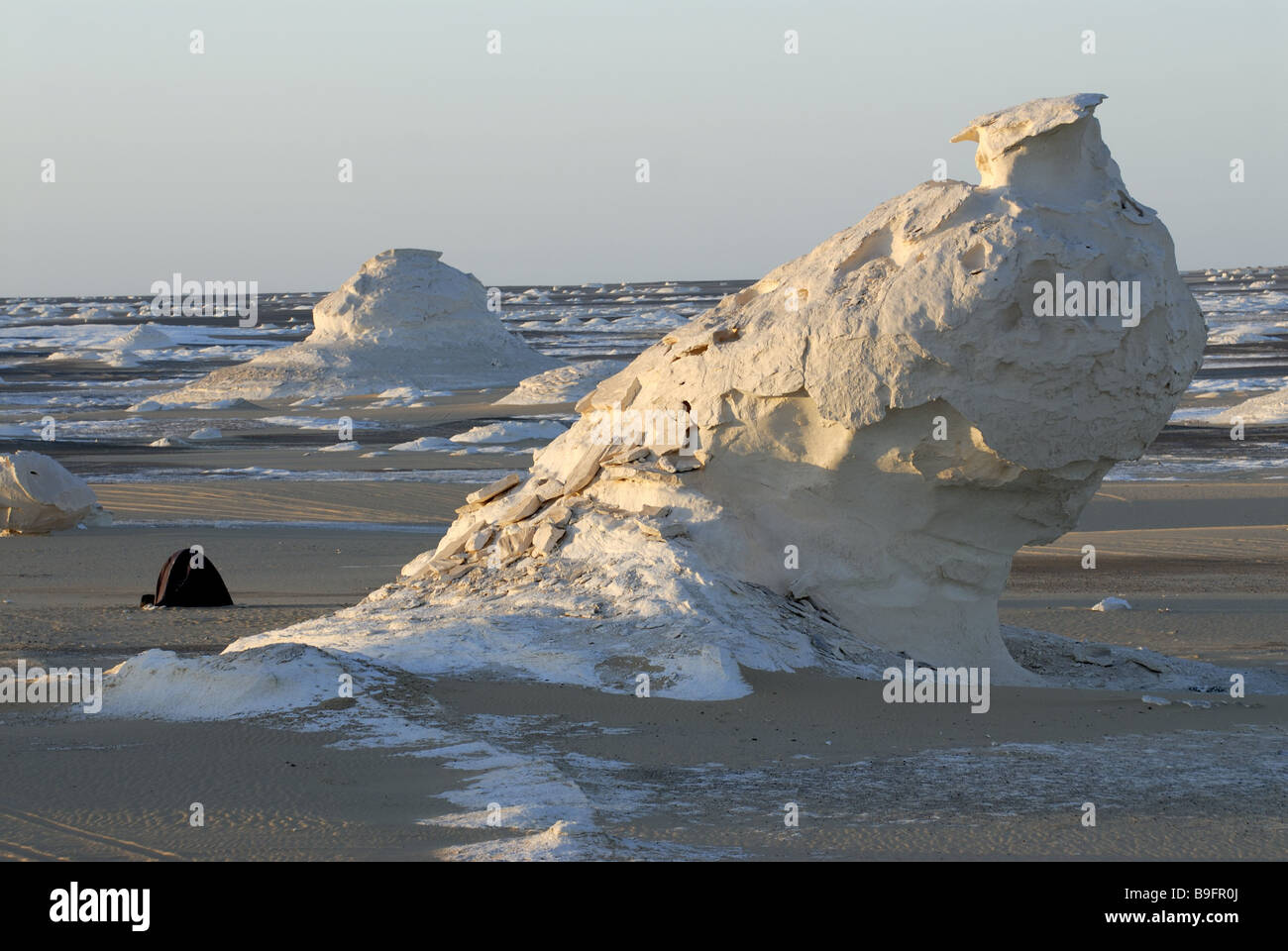 Egypt Libyan desert rock-formations tent Africa desert-landscape sand ...