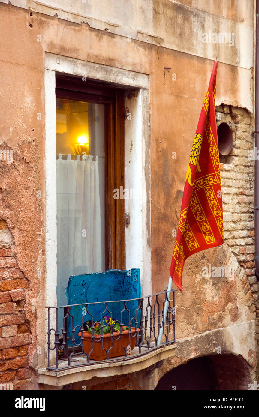 Banner in a window hi-res stock photography and images - Alamy