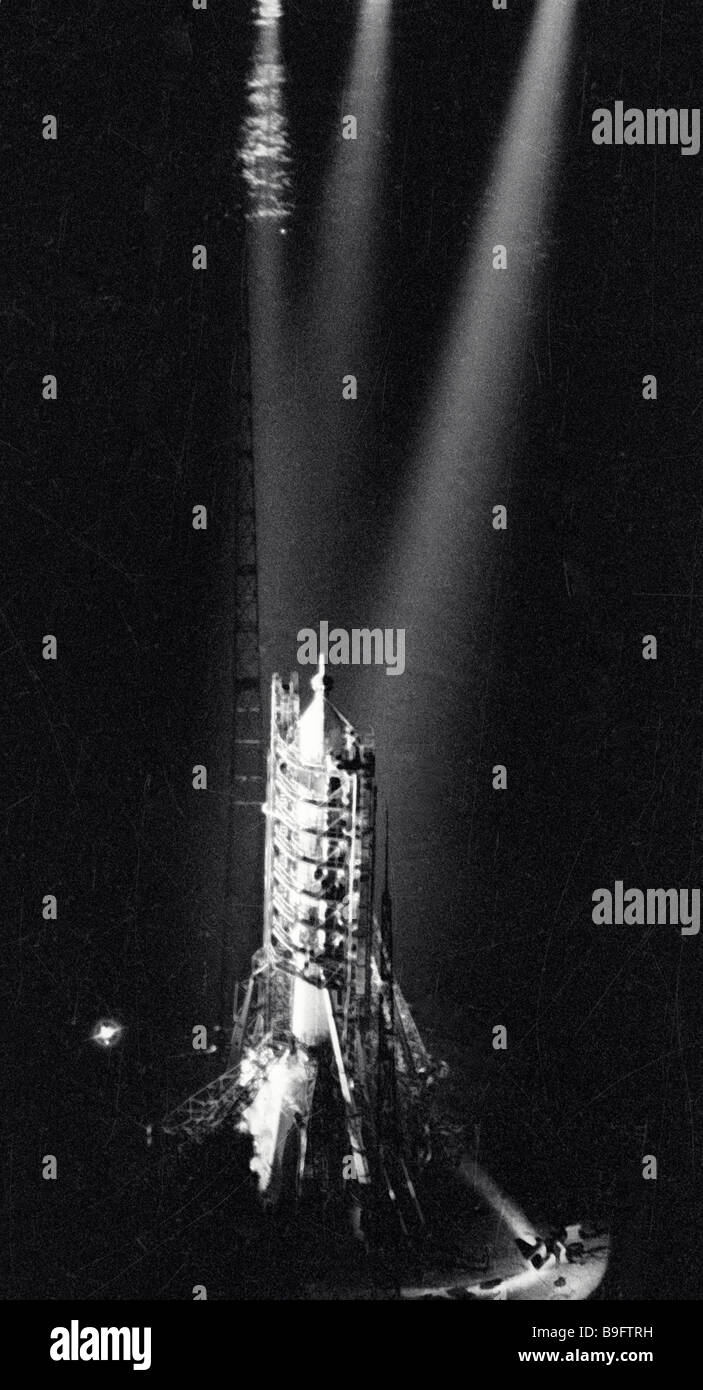 The Soyuz 9 spacecraft before launching Stock Photo - Alamy