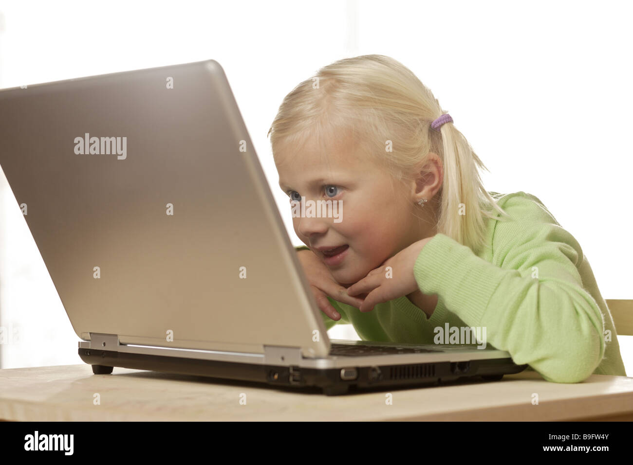 girl Notebook smile detail people child blond computers wireless ...