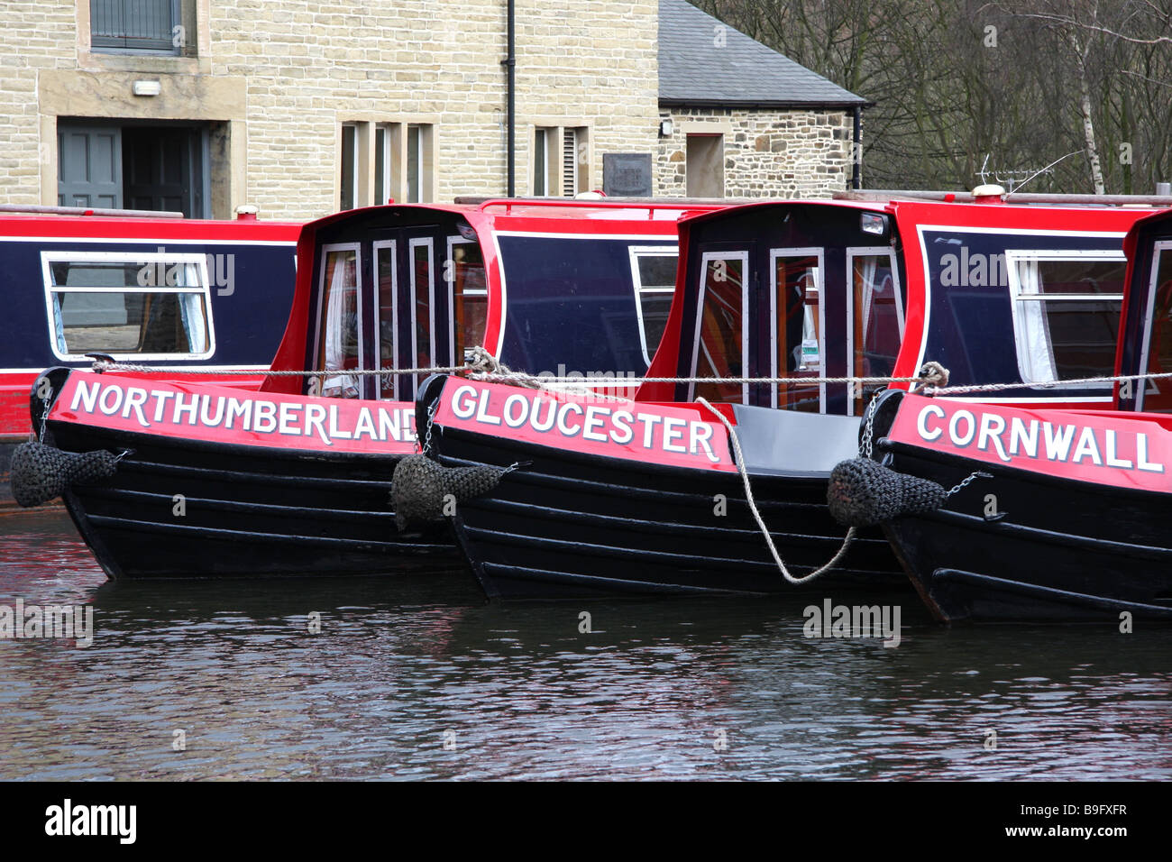 Shire Cruisers Narrow Boats, at Sowerby Bridge Wharf, Rochdale Canal ...