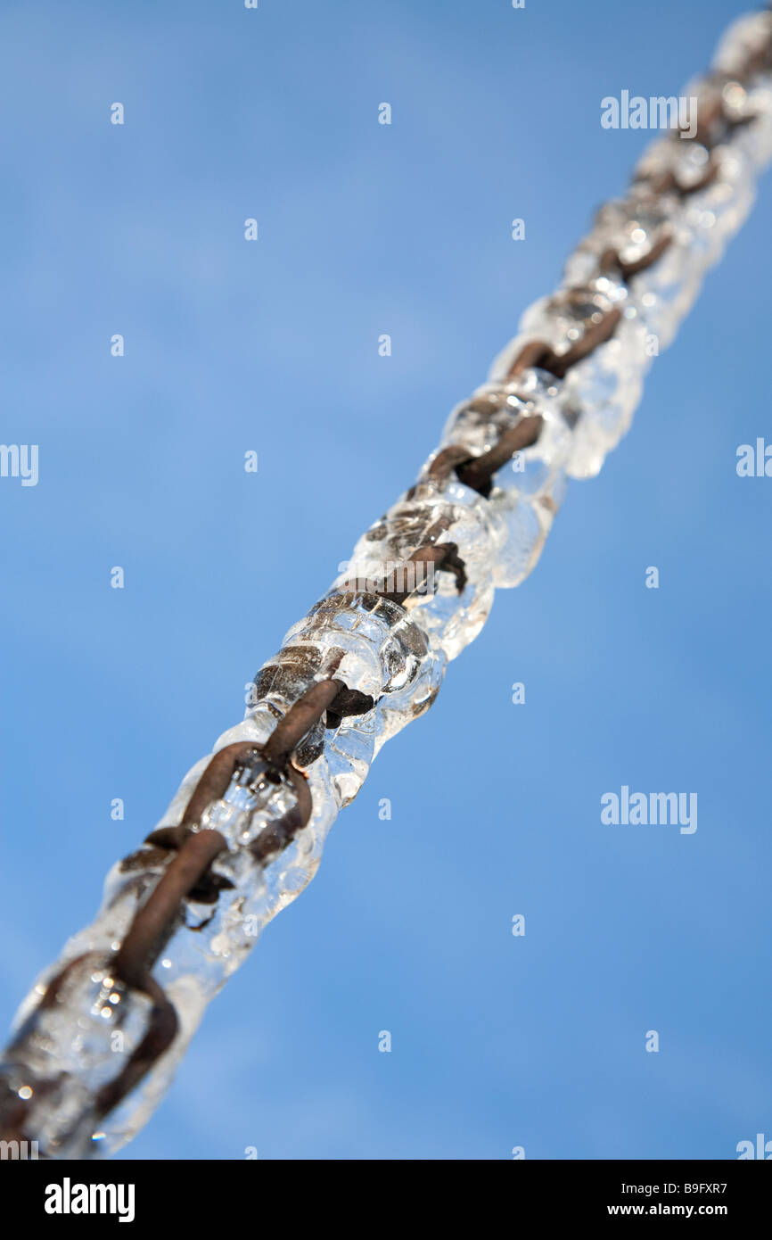 Icy iron chain Stock Photo - Alamy