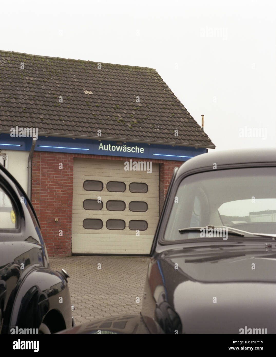Car-laundry cars oldtimer detail Stock Photo - Alamy