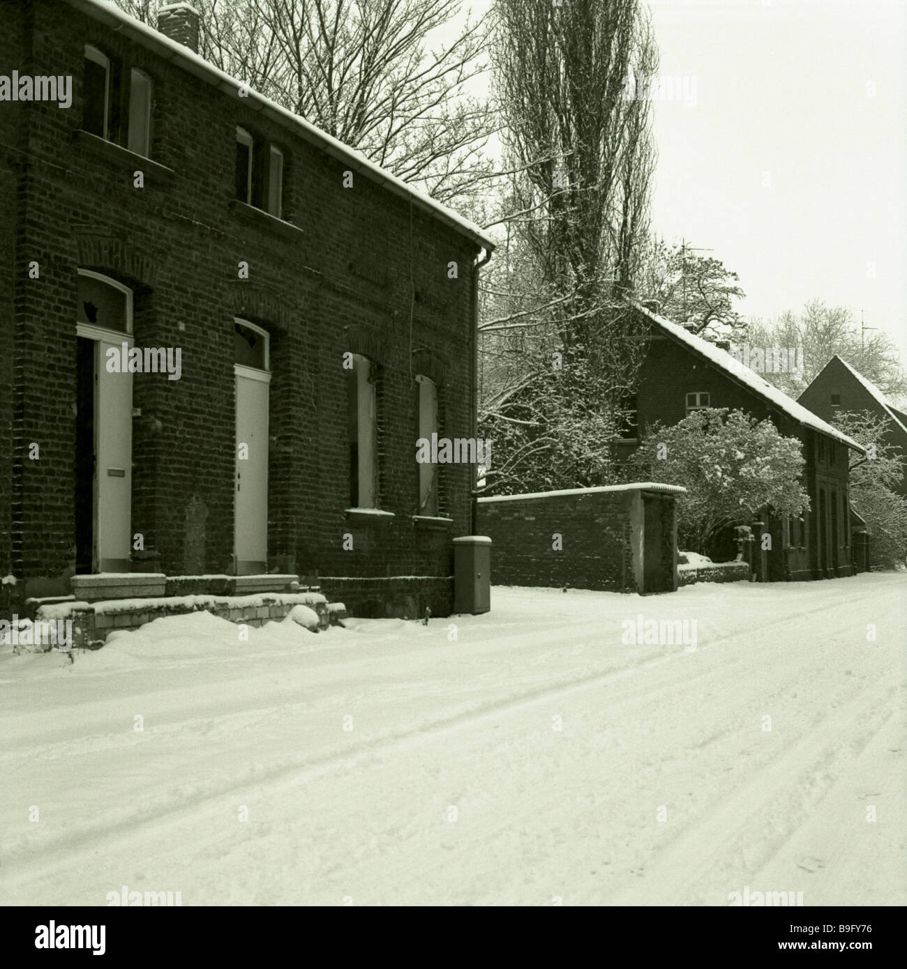 Germany North Rhine-Westphalia Gelsenkirchen miner-quarter houses old winter Summary old old ...