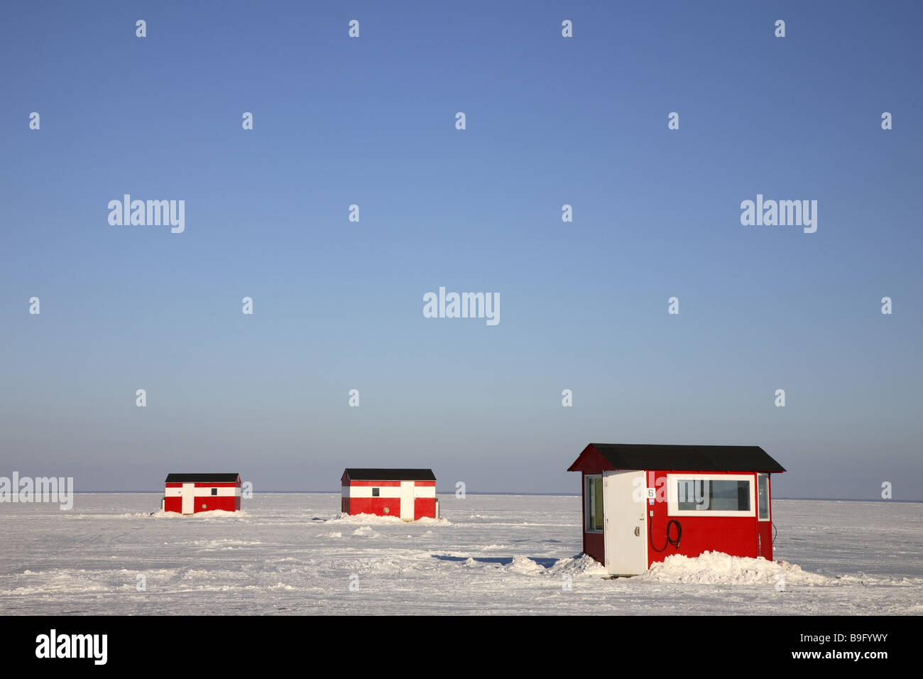 Minnesota ice fishing hi-res stock photography and images - Alamy