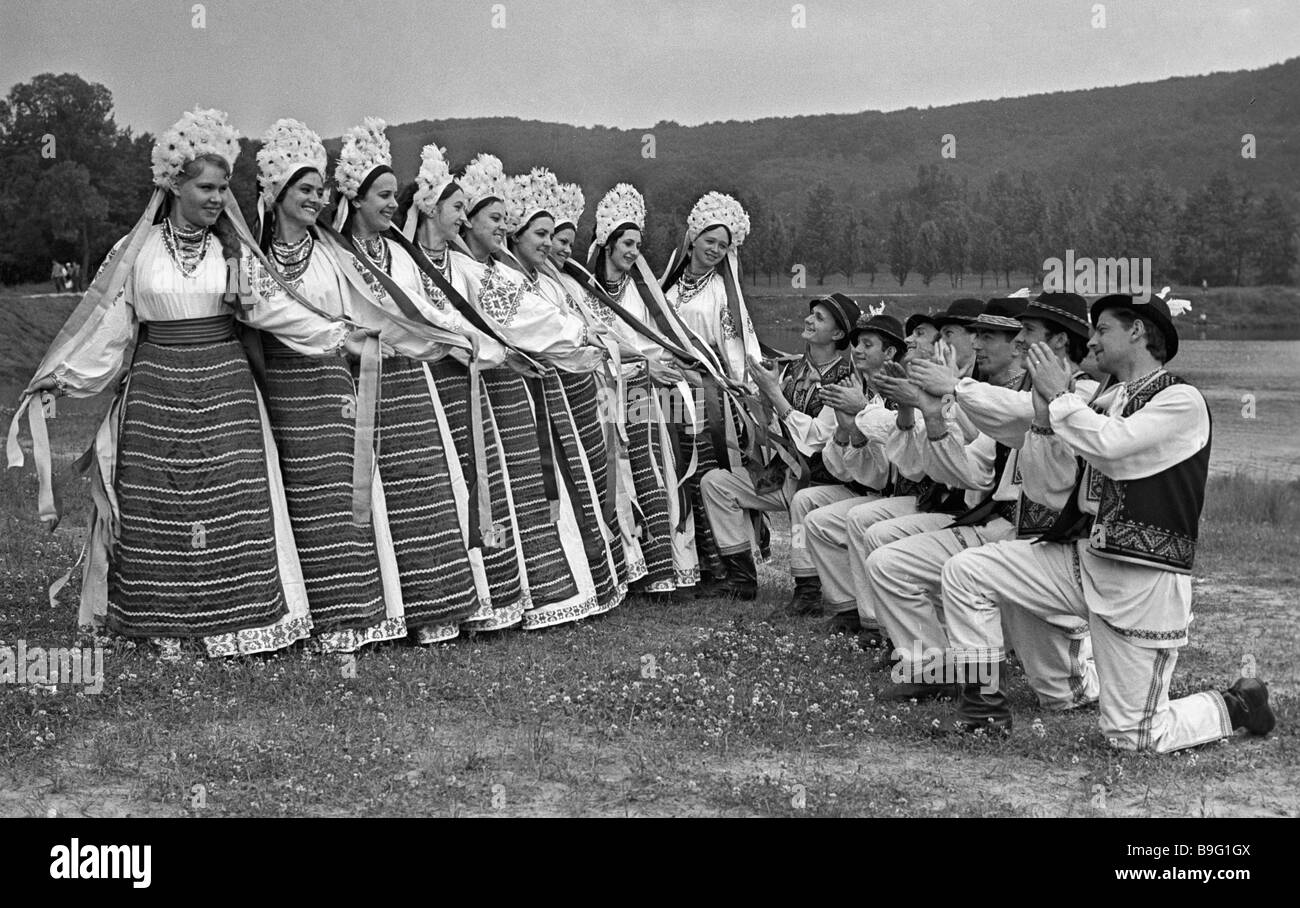 Members of Galichina song and dance outfit do the Ukrainian folk dance ...
