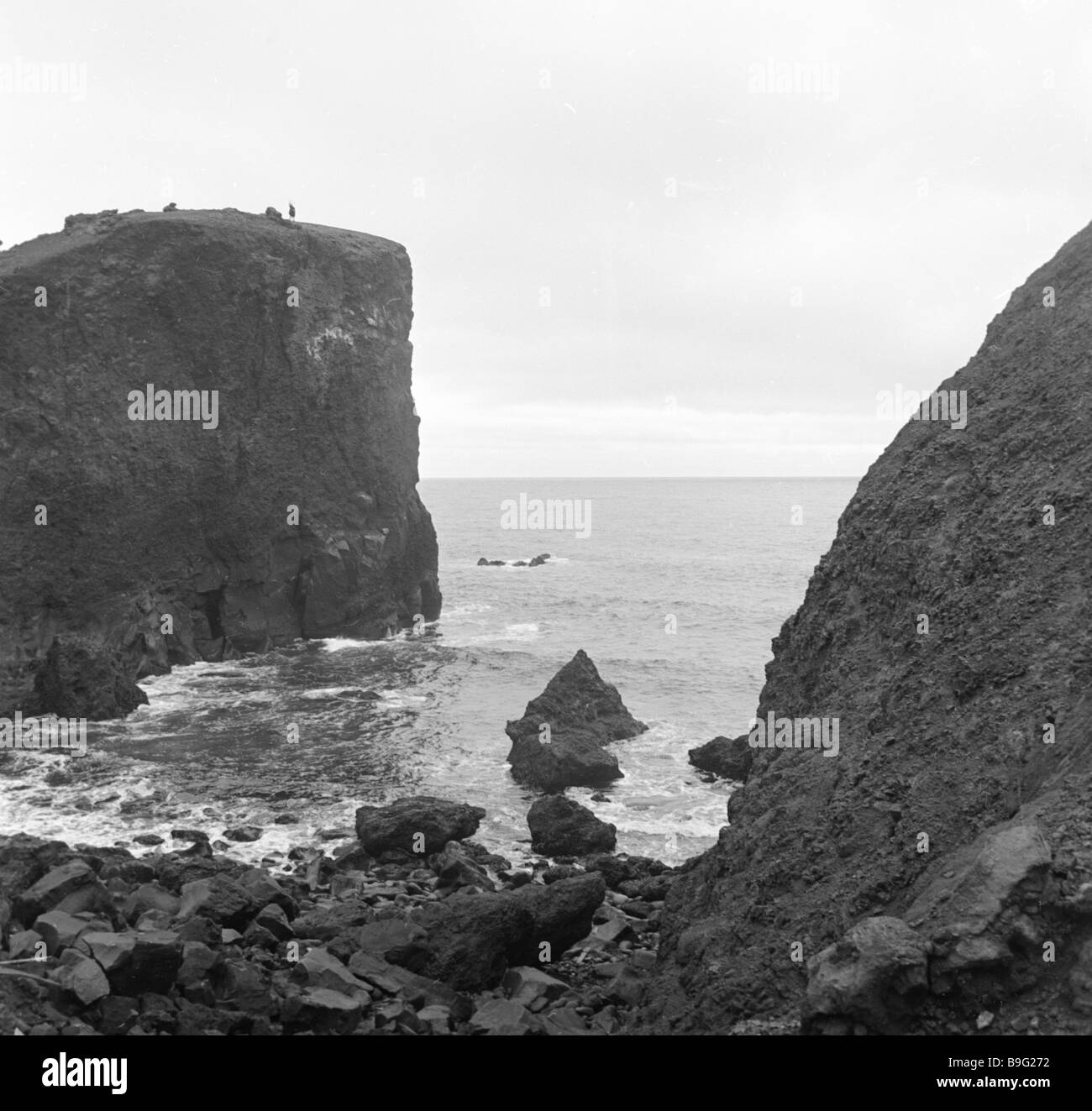 Ocean coast Iceland Stock Photo - Alamy