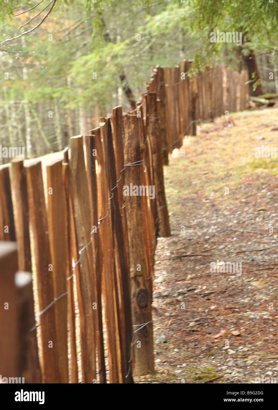 Ground fencing hi-res stock photography and images - Alamy