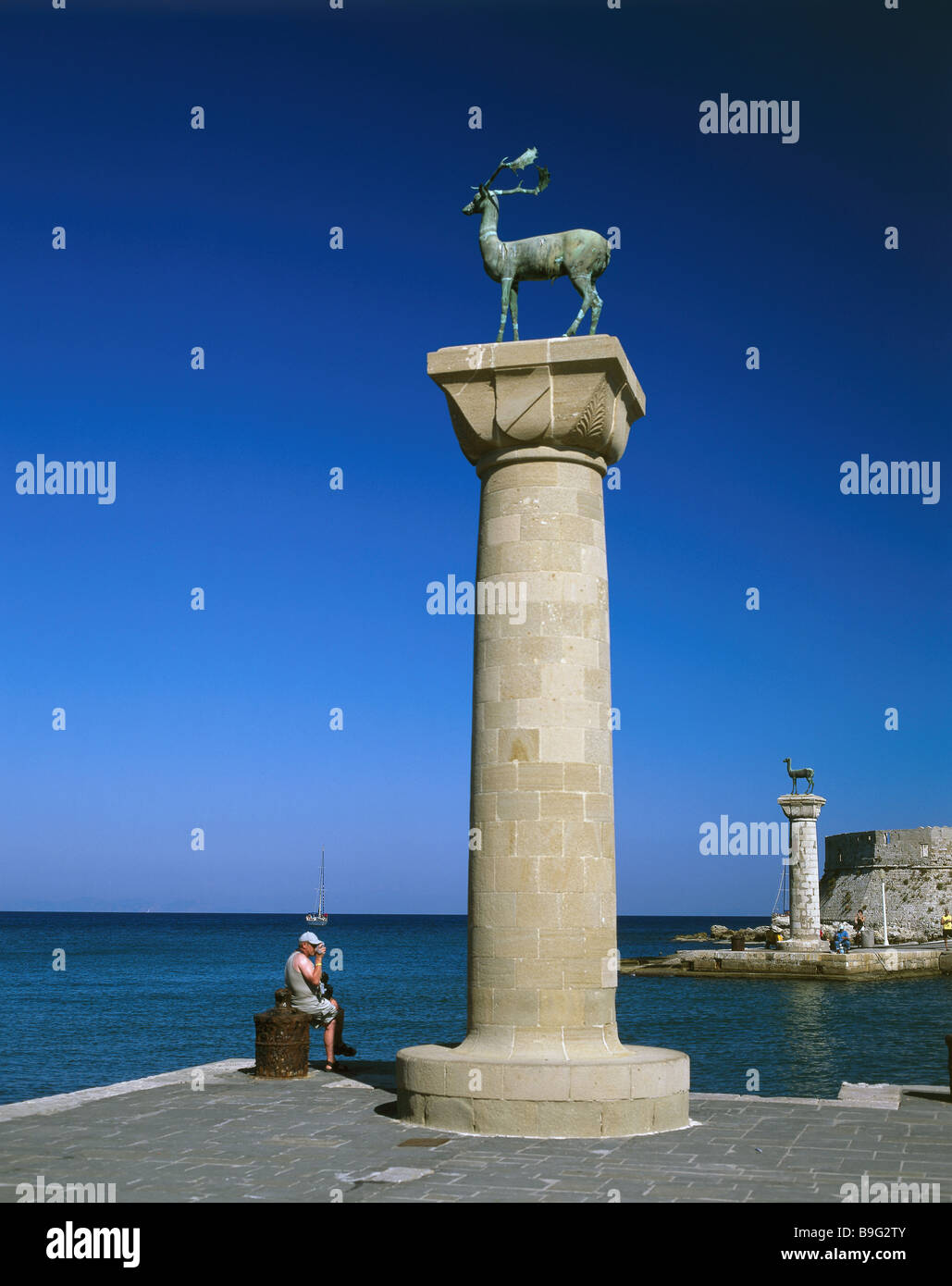 Greece Dodekanes island Rhodes Rhodes-city Mandraki-Hafen columns stags ...