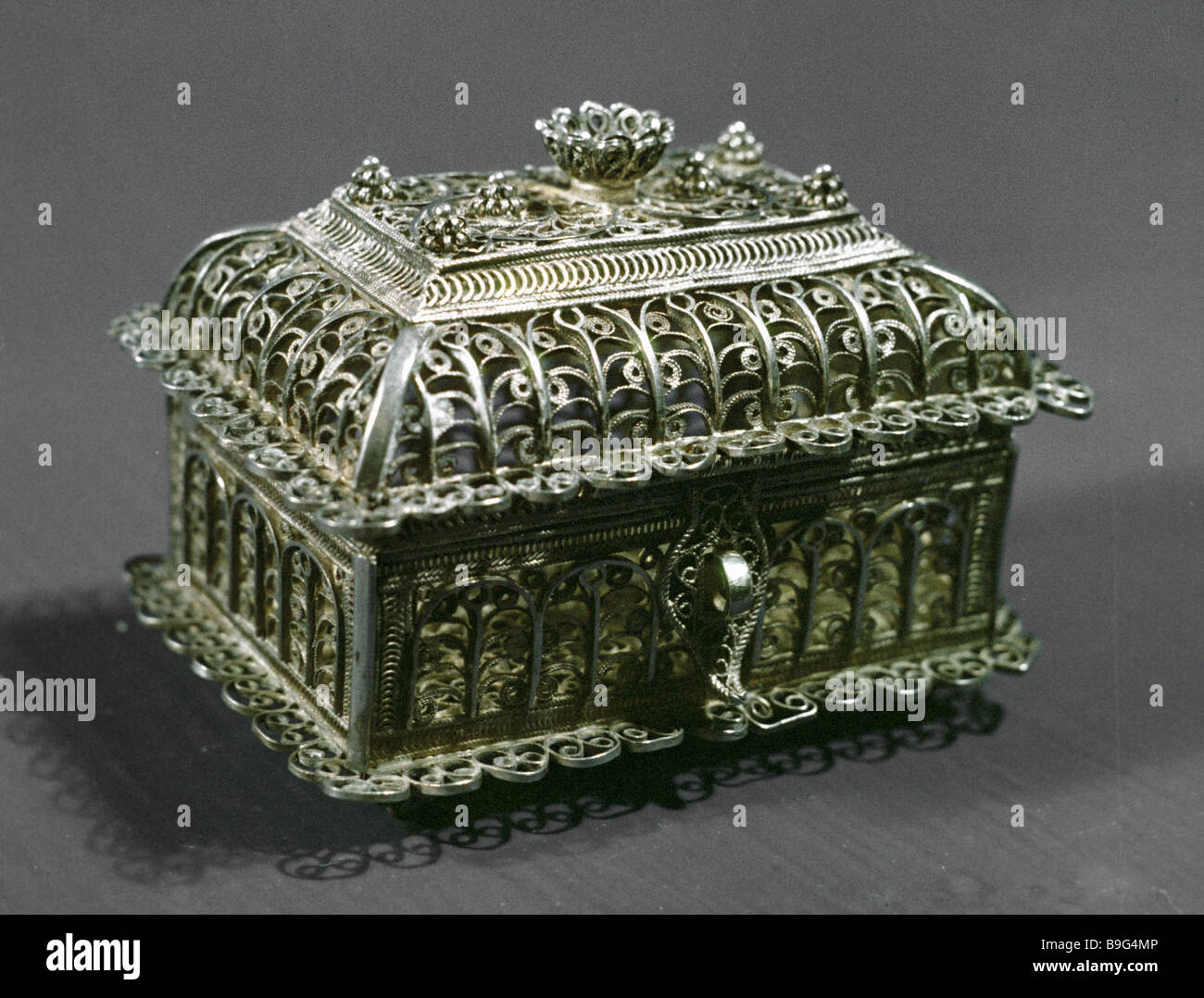 Silver filigree box 19th century Stock Photo - Alamy