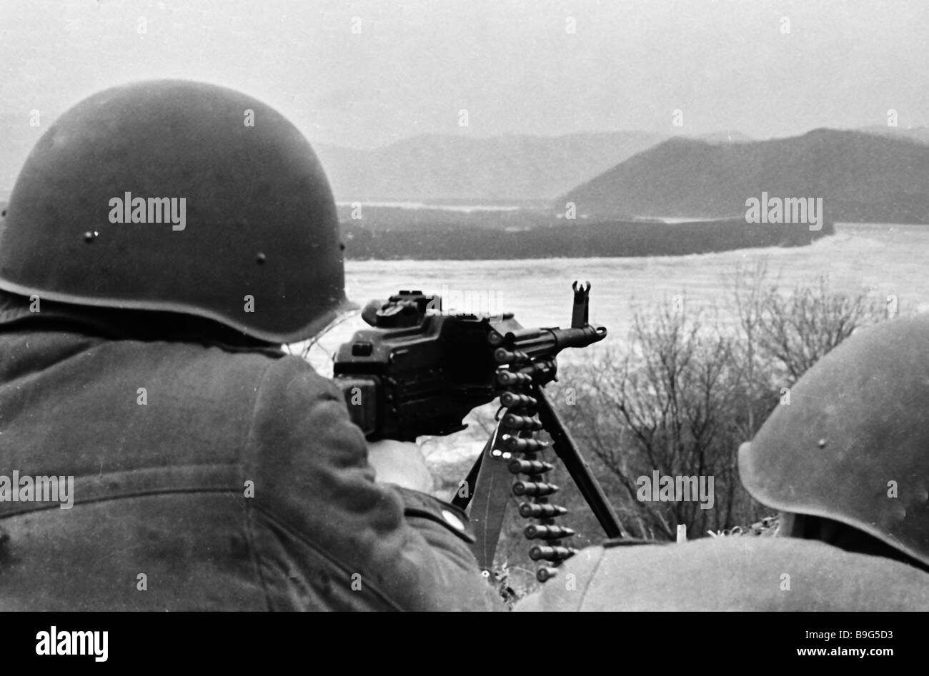 A gun detachment Stock Photo - Alamy