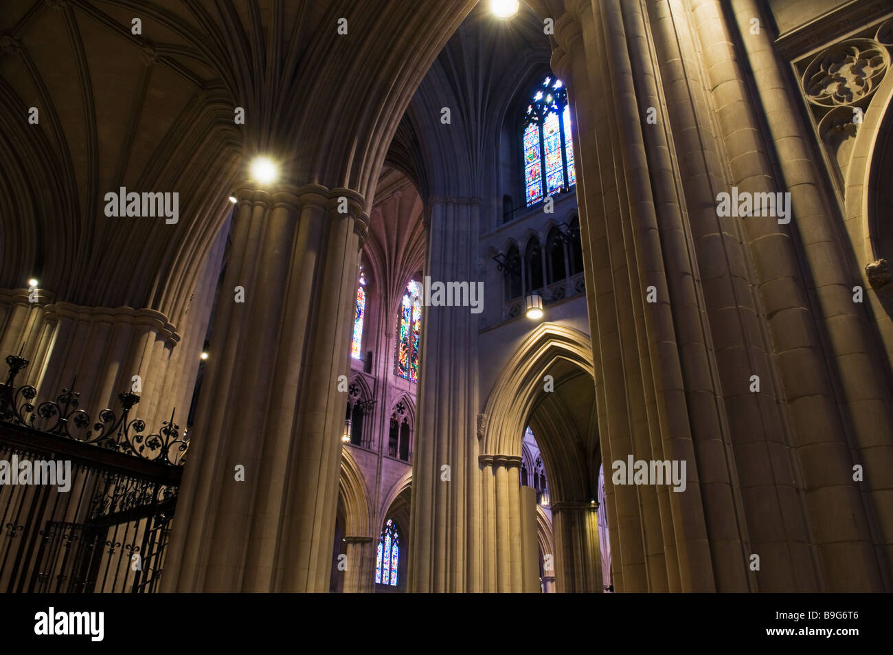Washington national cathedral glass hi-res stock photography and images ...