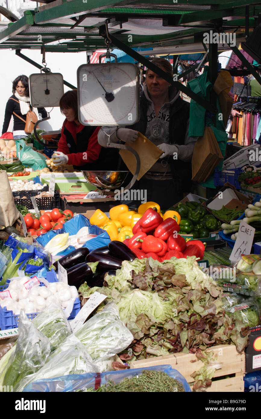 Portobello green market hi-res stock photography and images - Alamy