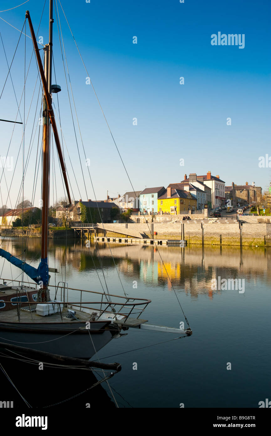 River teifi in cardigan town hi-res stock photography and images - Alamy