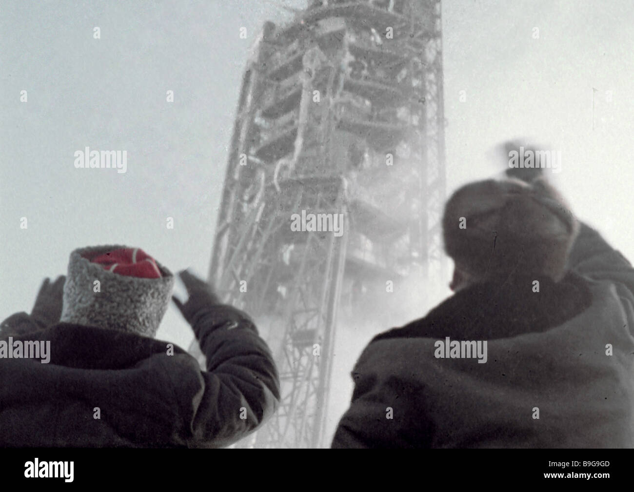 The start of the Soyuz 5 spaceship from the film Four Men in Space ...