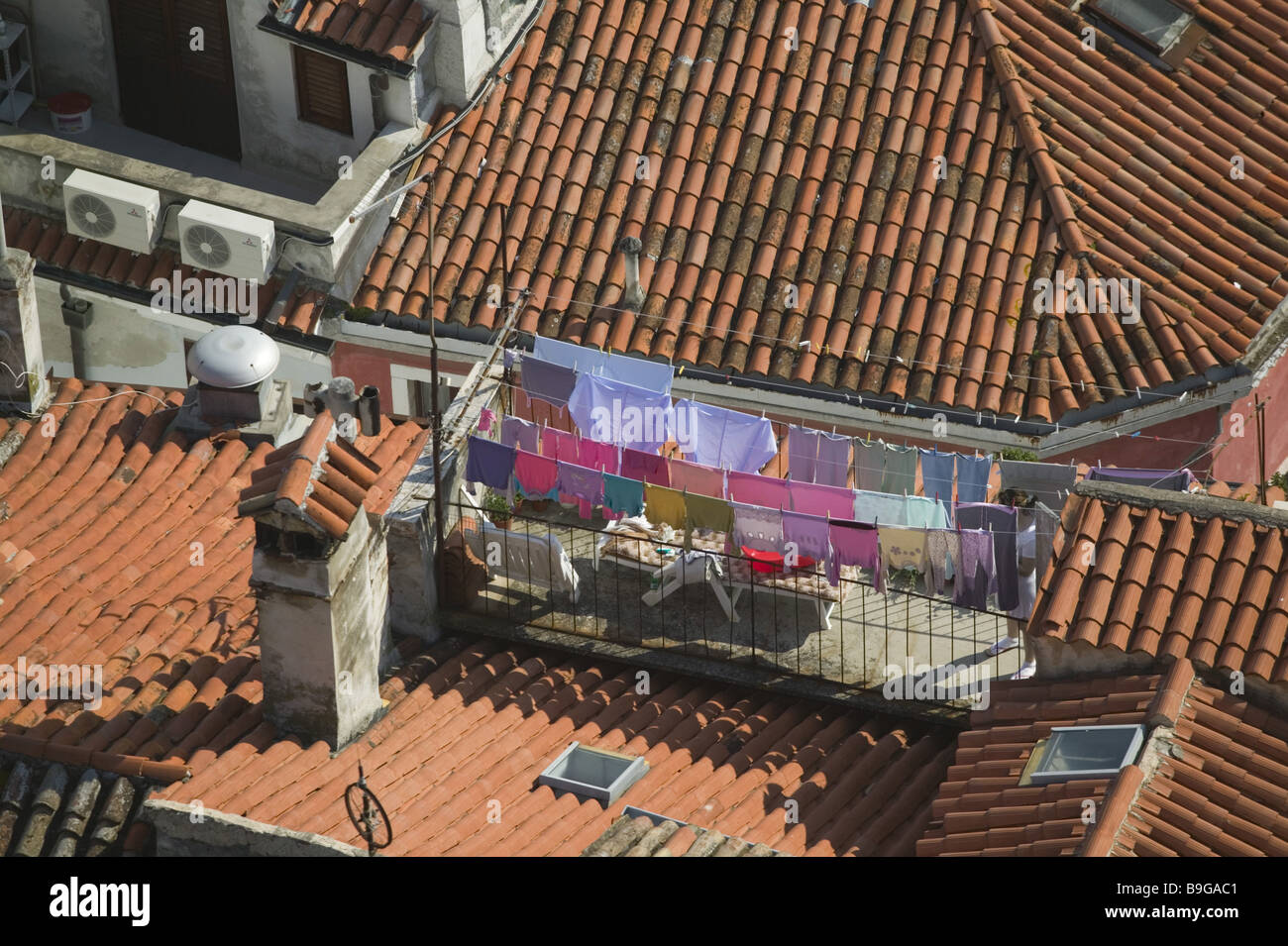 Clothes line laundry roof deck hi-res stock photography and images - Alamy