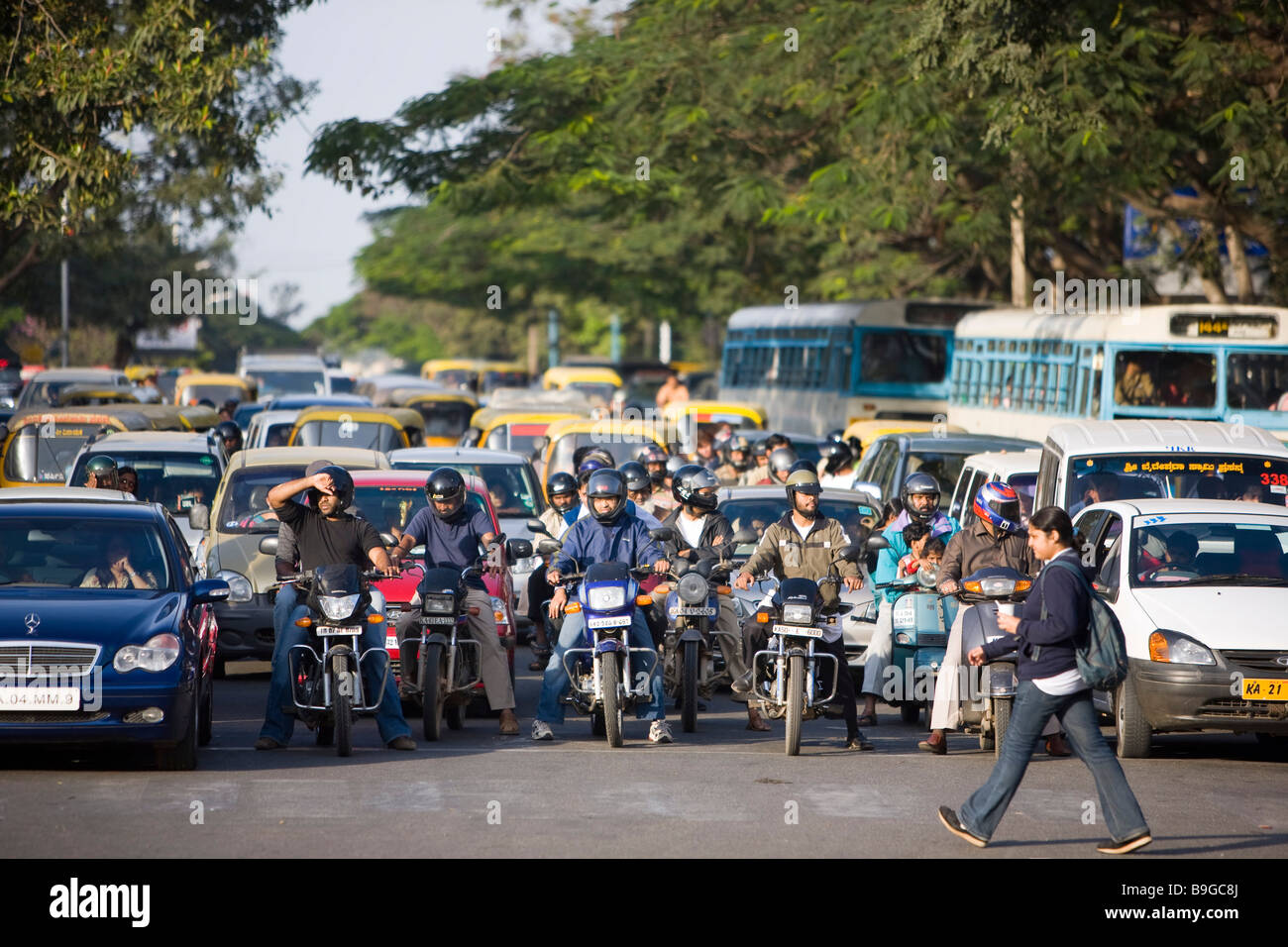 India Bangaluru Bangalore Brigade road traffic jam Stock Photo - Alamy