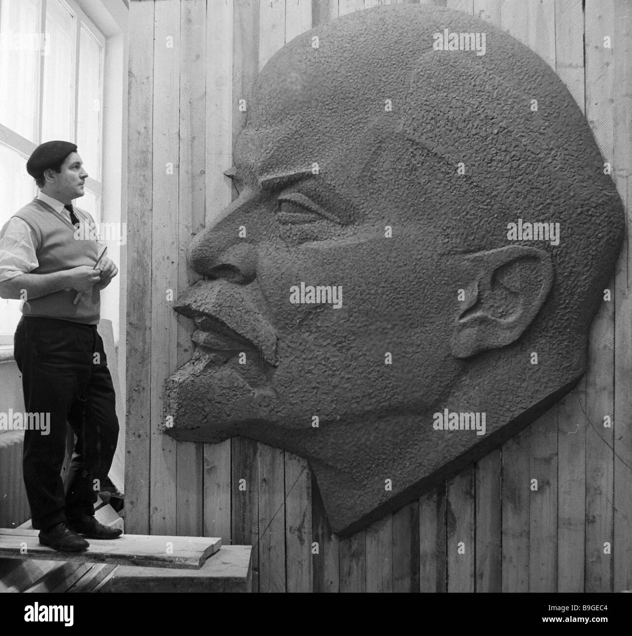 Viktor Sonin a sculptor from the Grekov s military artist studio works ...