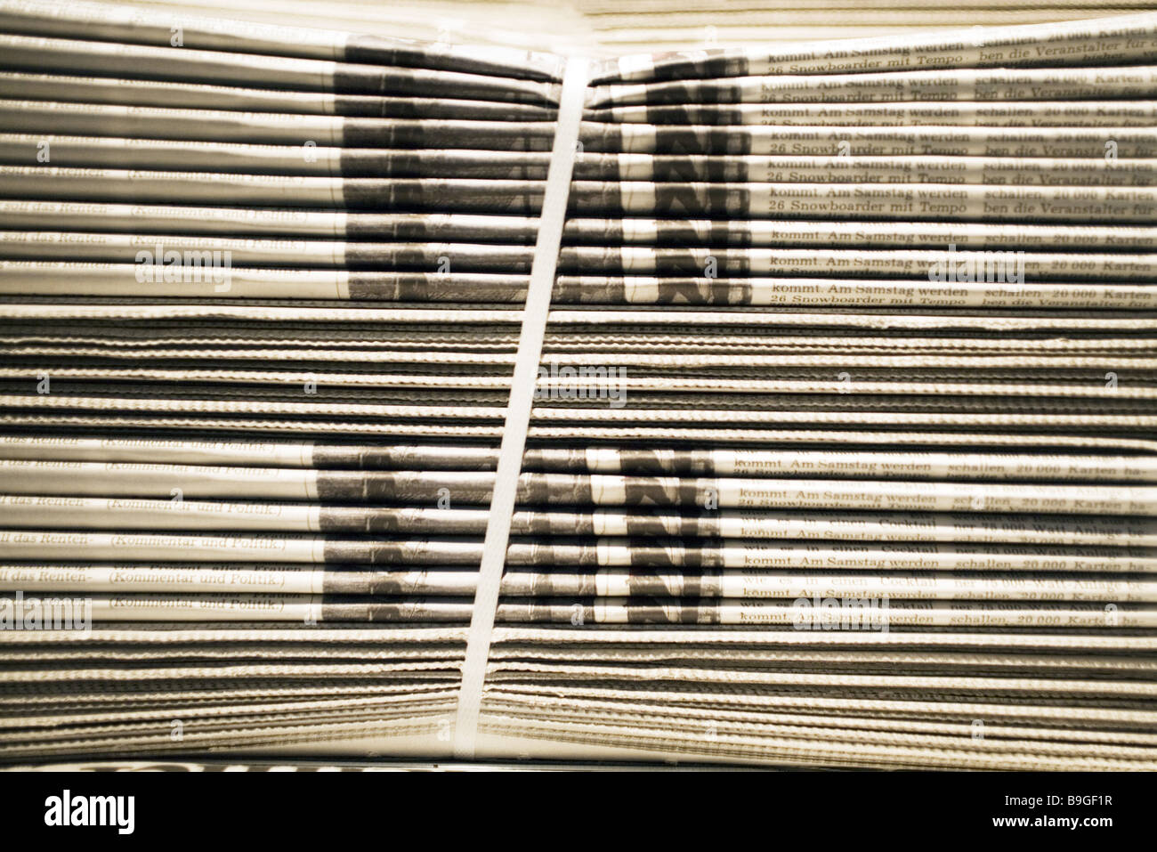 Black and white stack of newspapers hi-res stock photography and images ...