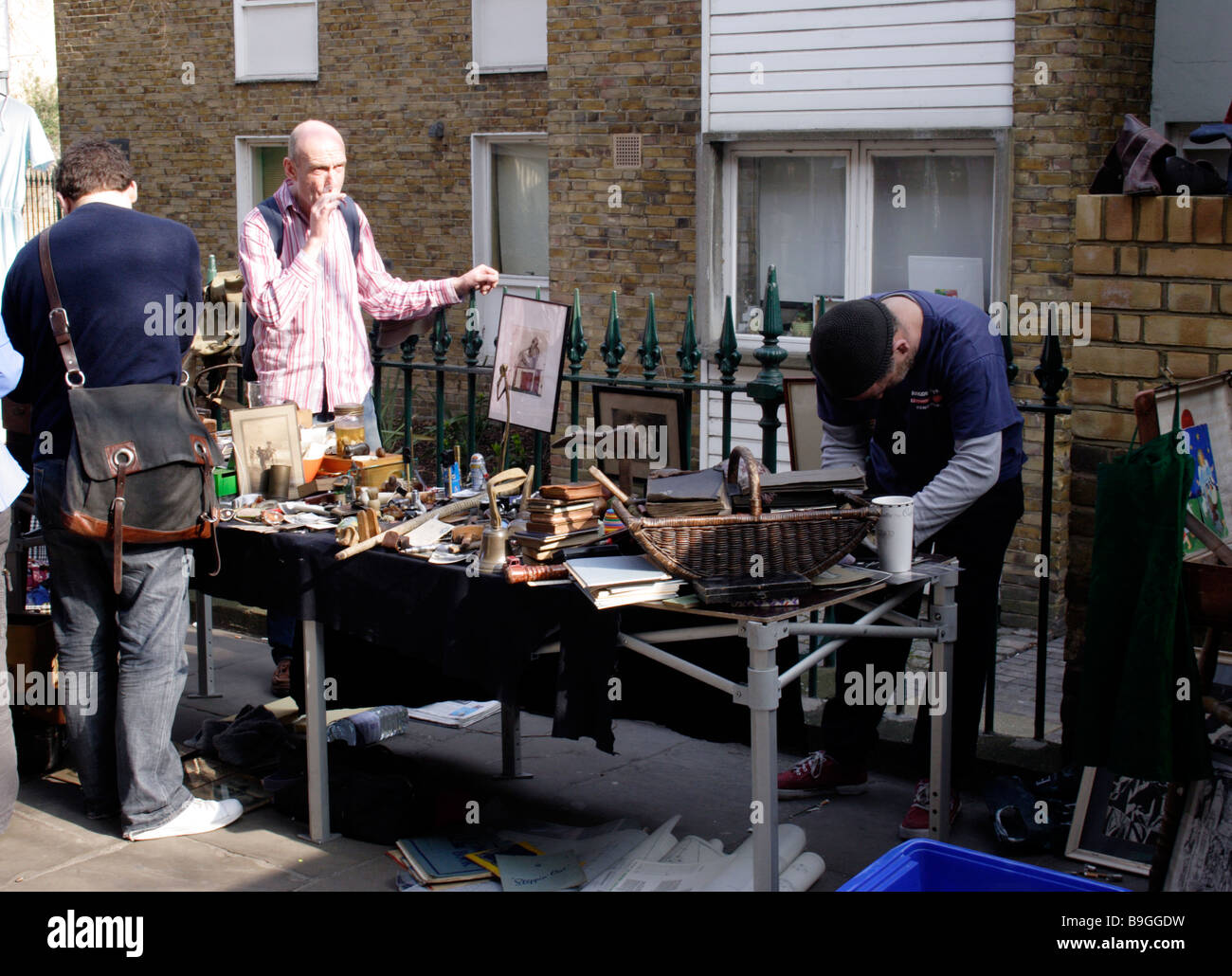 Camden passage antiques islington hi-res stock photography and images ...