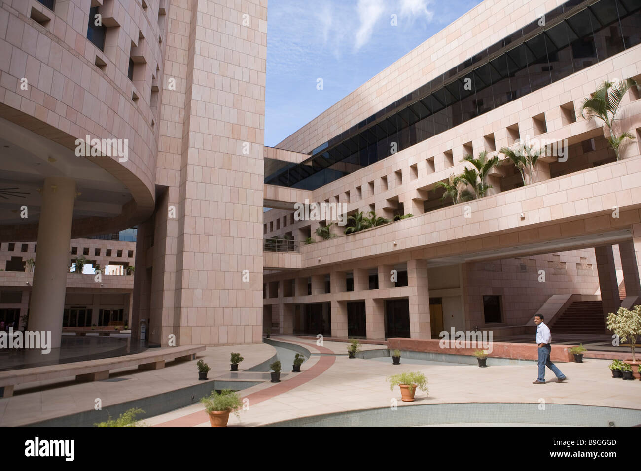 India Hyderabad Hi Tech City Indian School of Business Stock Photo - Alamy