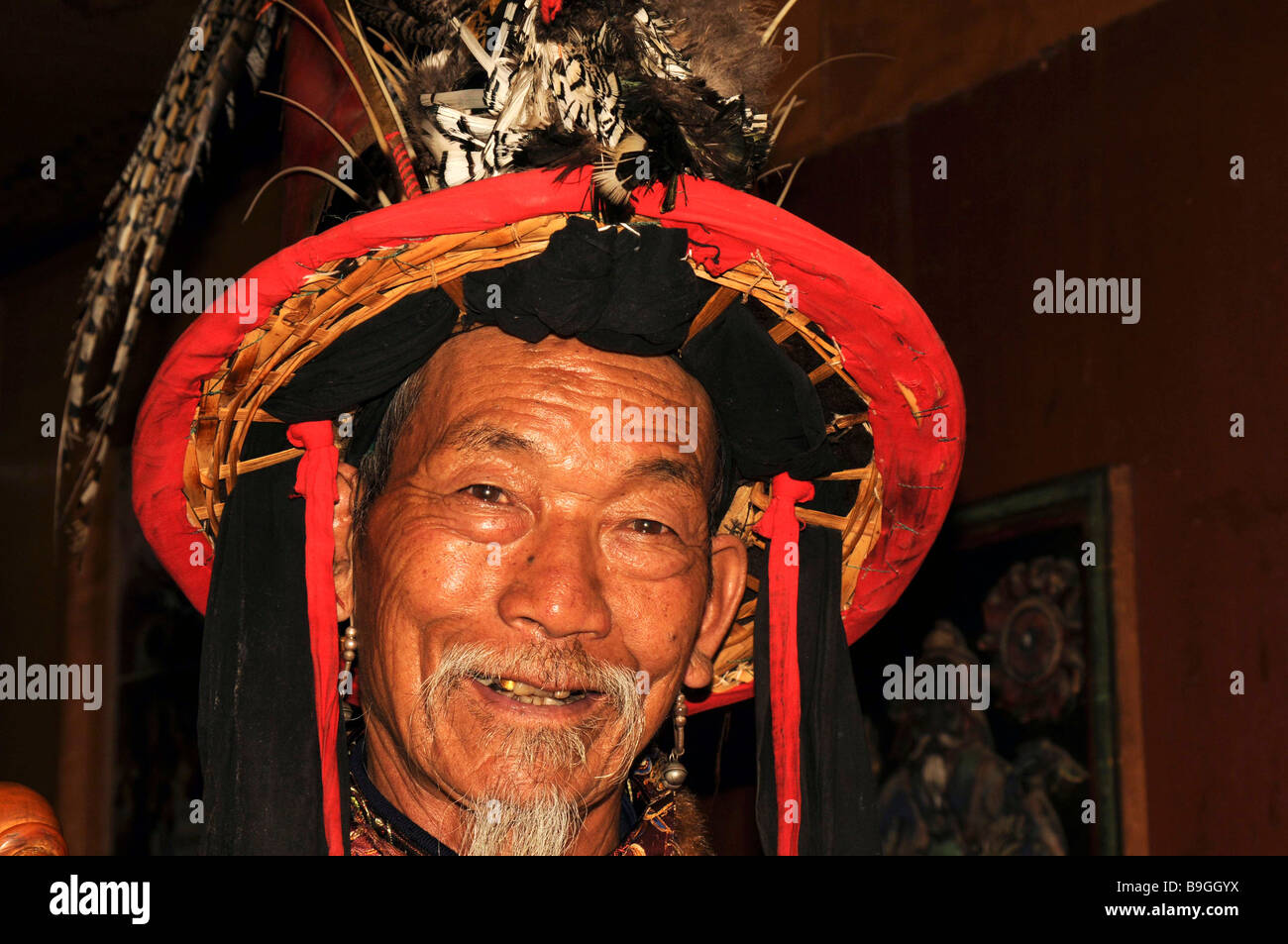 Naxi man hi-res stock photography and images - Alamy