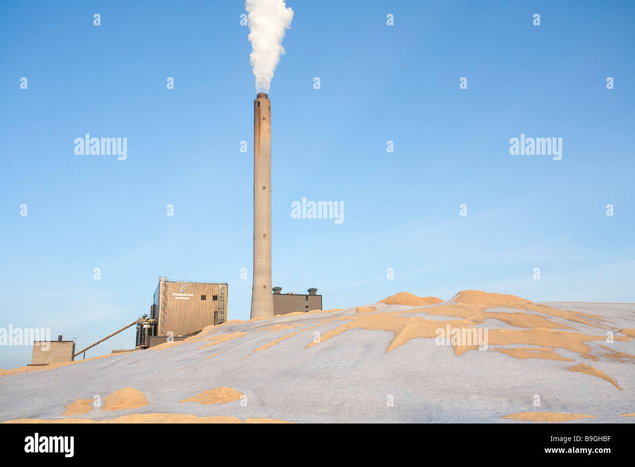 Toppila district heating power plant for heat and electricity. Burns ...