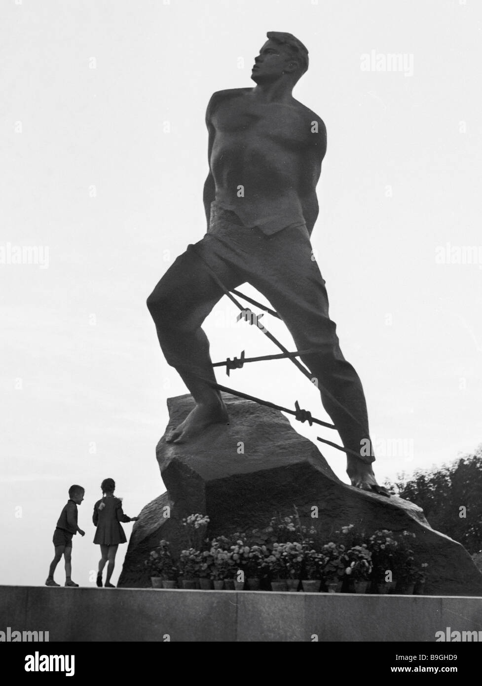 A monument to Musa Jalil Stock Photo - Alamy