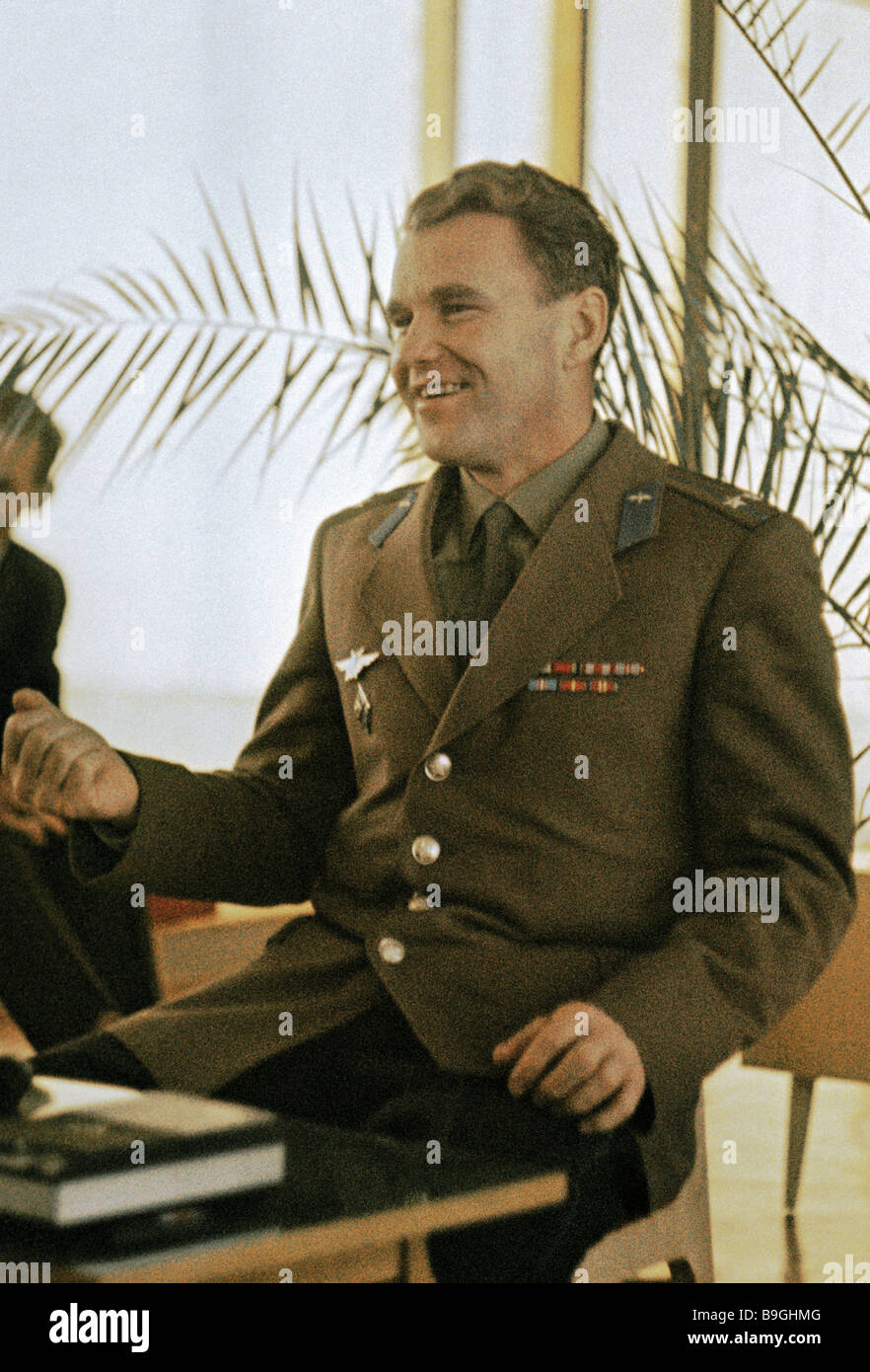 Cosmonaut Vladimir Shatalov Stock Photo - Alamy