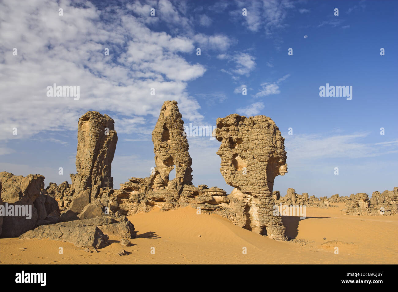Africa Libya Maridet desert rocks landscape Stock Photo - Alamy