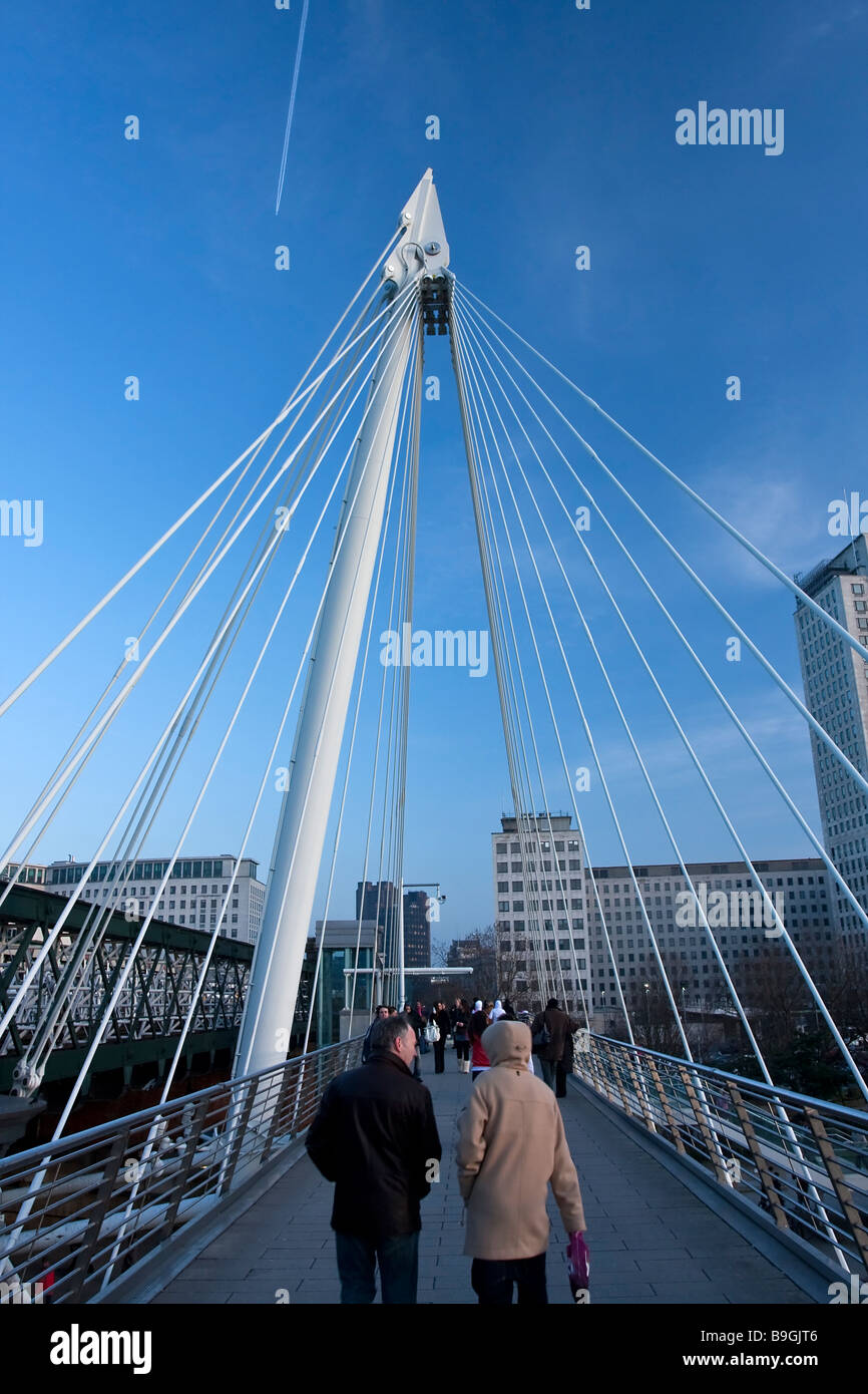 Golden Jubilee Bridge London Stock Photo - Alamy