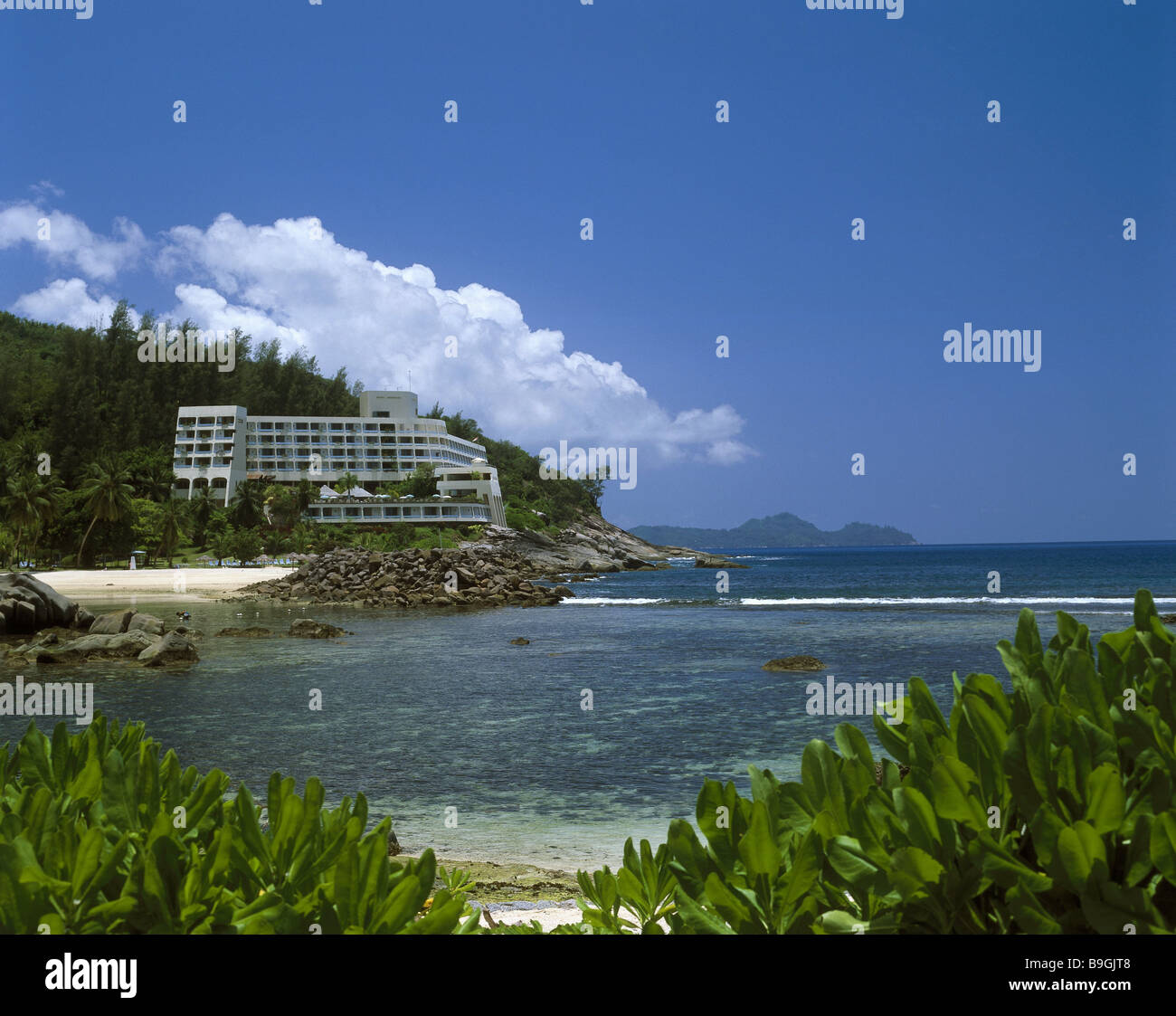 Seychelles island Mahe Mahe-beach hotel beach lake island state island ...