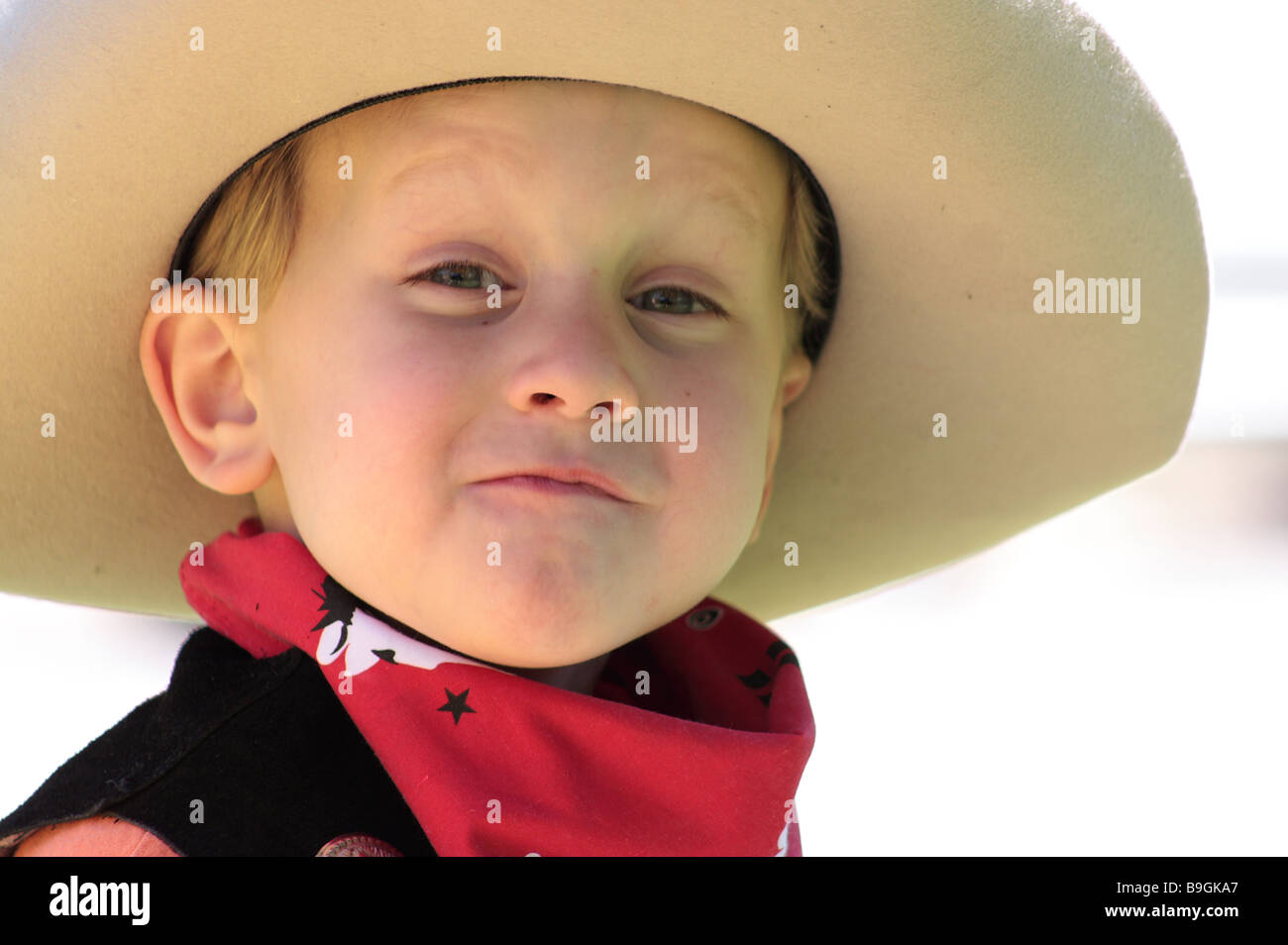 Boy and cowboy hat hi-res stock photography and images - Alamy