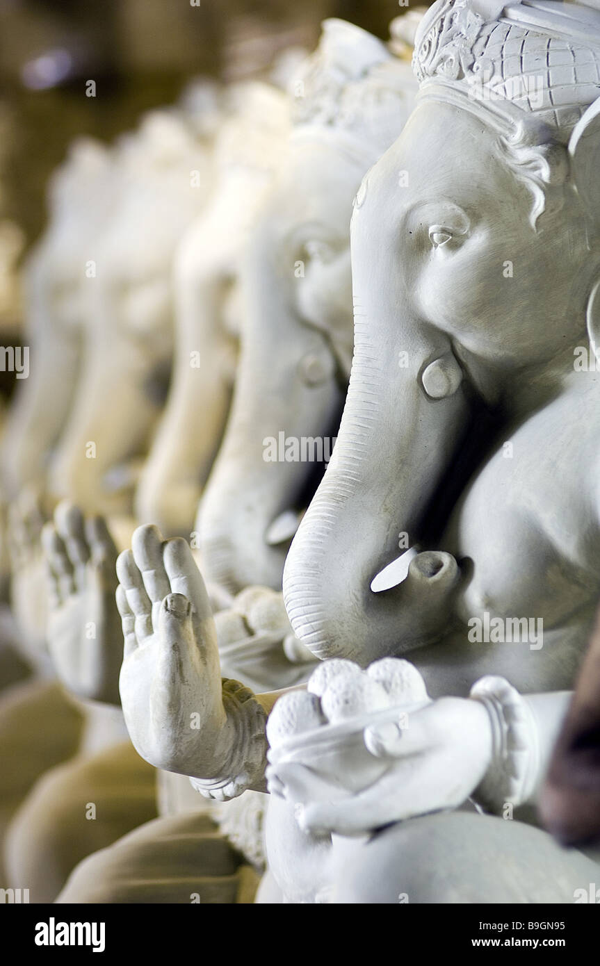 God figures hi-res stock photography and images - Alamy