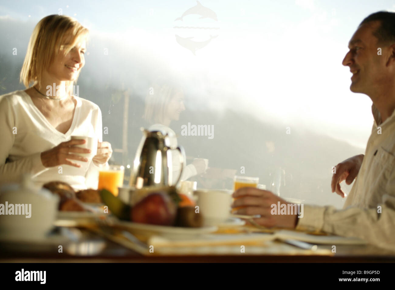 Mate sitting breakfast-table entertains across the way broached 40-50 ...