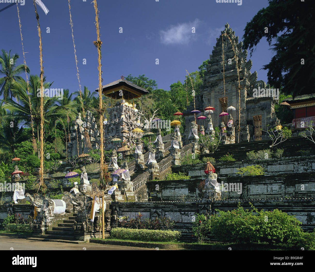 Indonesia island Bali Amlapura temples ascent culture belief Hinduism ...