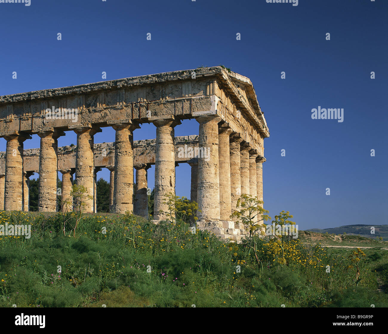 Italy Sicily Segesta temple-ruin island rise temples unfinished ...