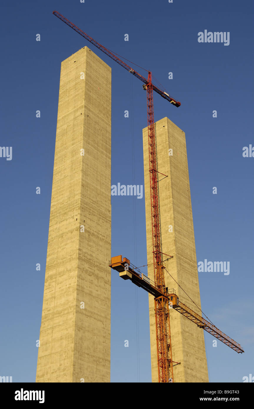 Construction side twin towers hi-res stock photography and images - Alamy