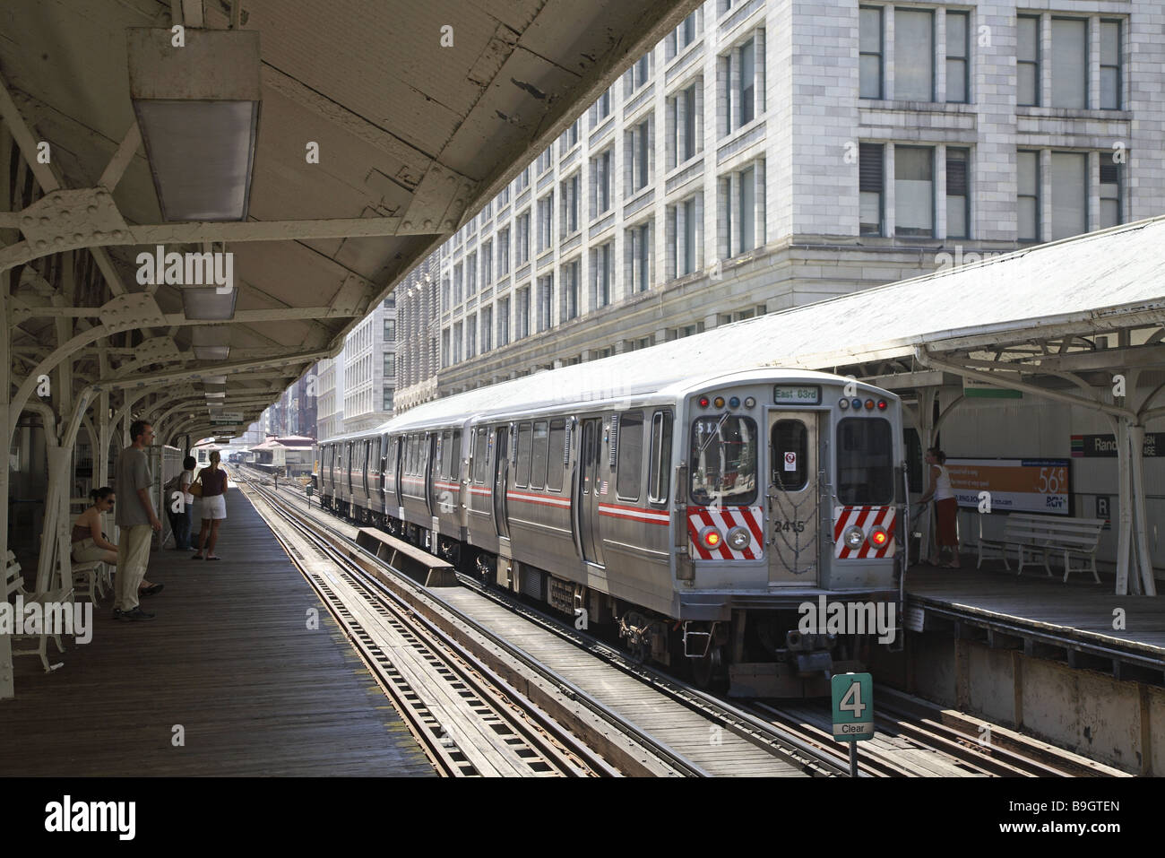 usa Illinois Chicago The Loop railway station Stock Photo - Alamy