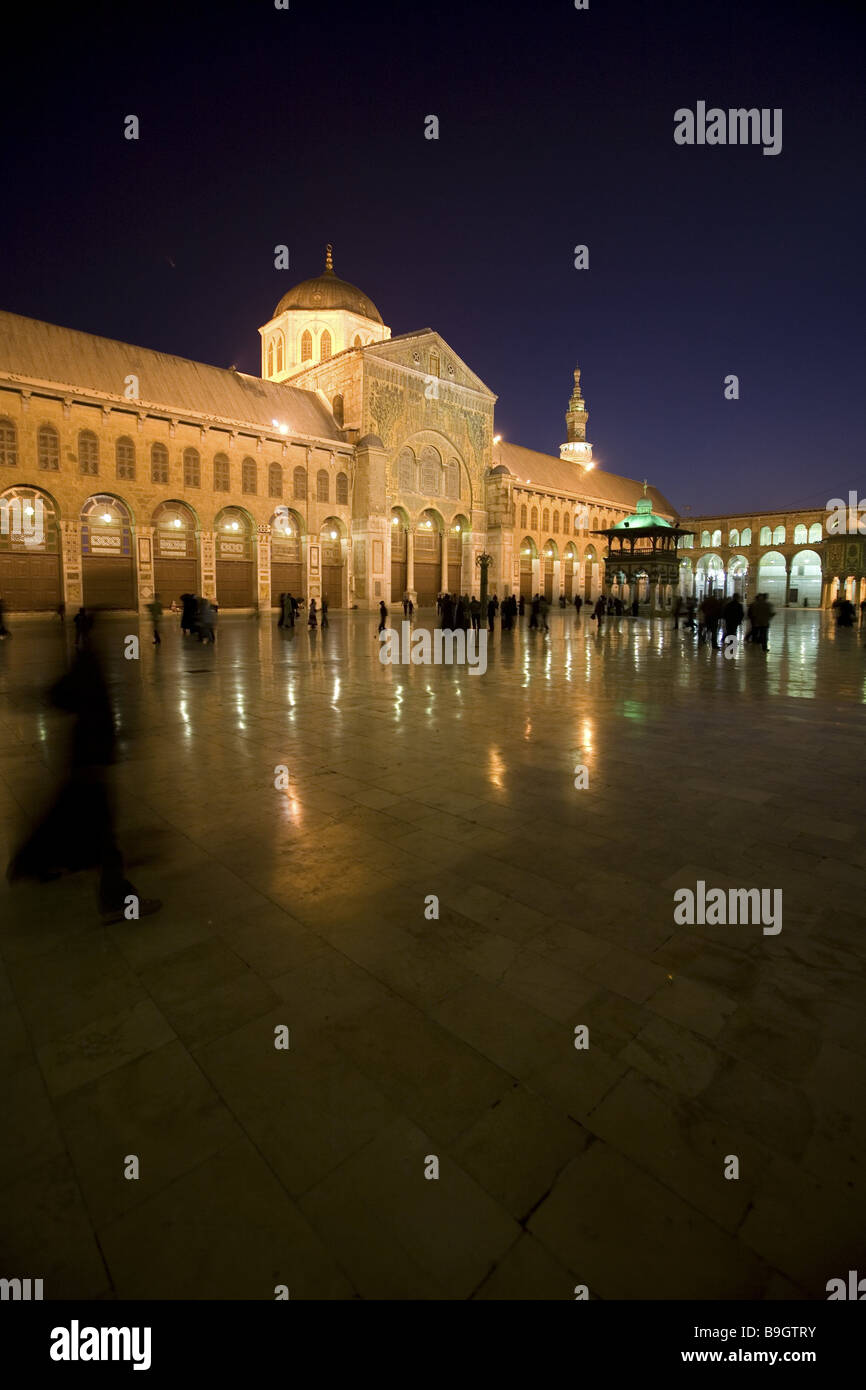 Syria Damascus Ommayed mosque inner ward well-house illumination ...