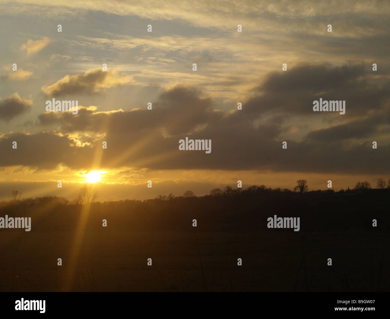 Below the line hi-res stock photography and images - Alamy