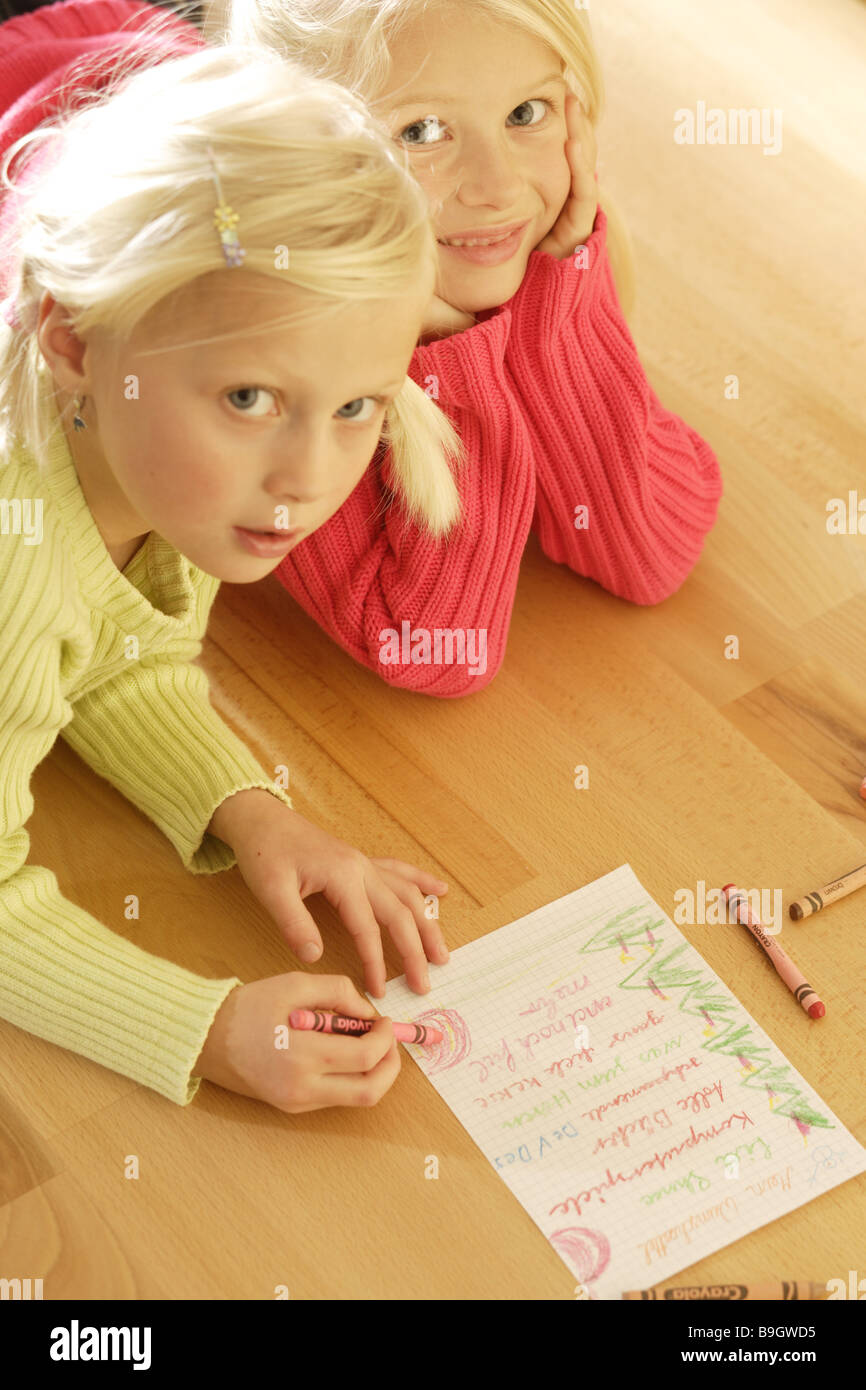 Two girls writing letters hi-res stock photography and images - Alamy