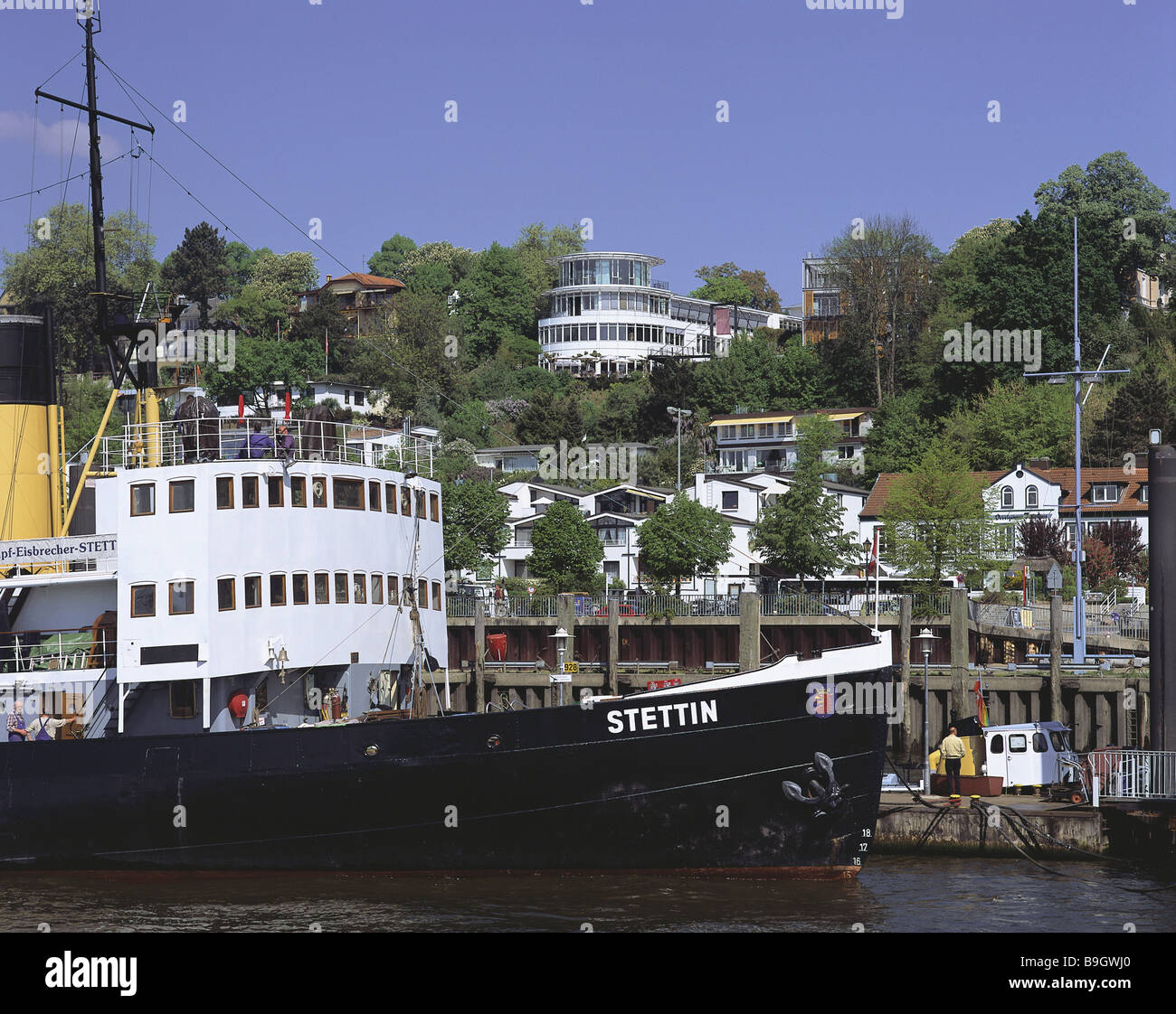 Steam icebreakers hi-res stock photography and images - Alamy