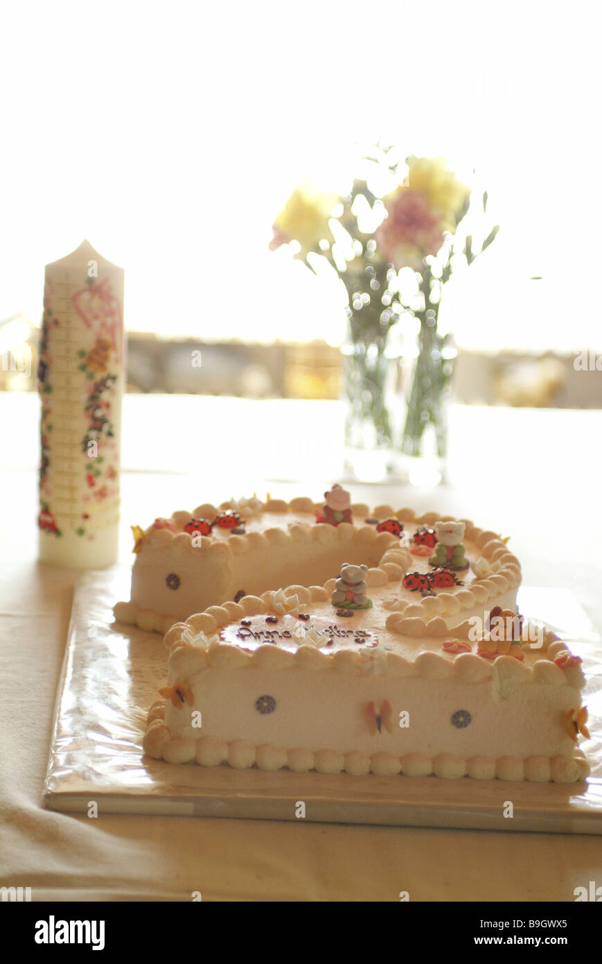Birthday-pie number two candle flowers still life Stock Photo - Alamy